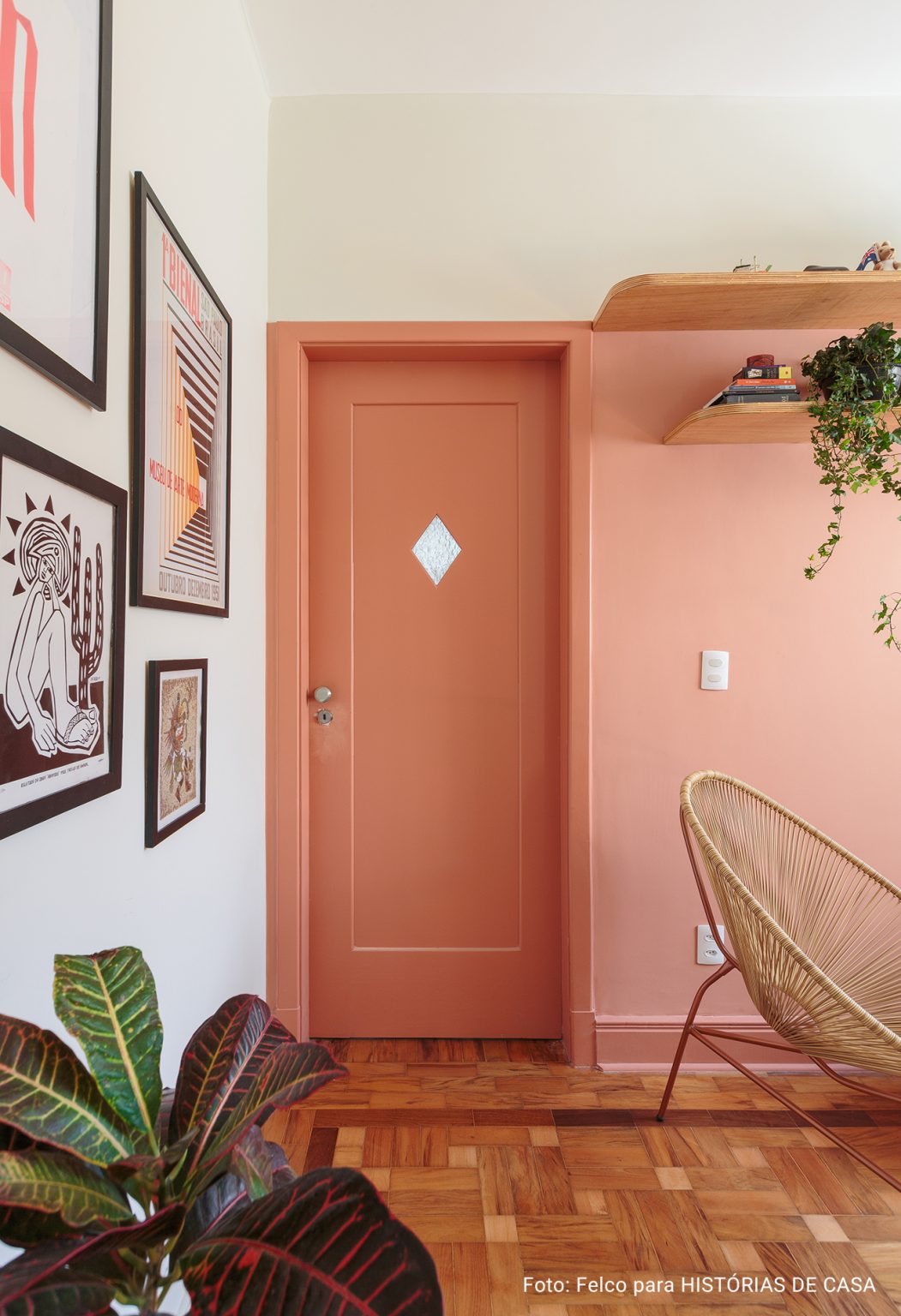 Um apê onde as cores são protagonistas | Histórias de Casa